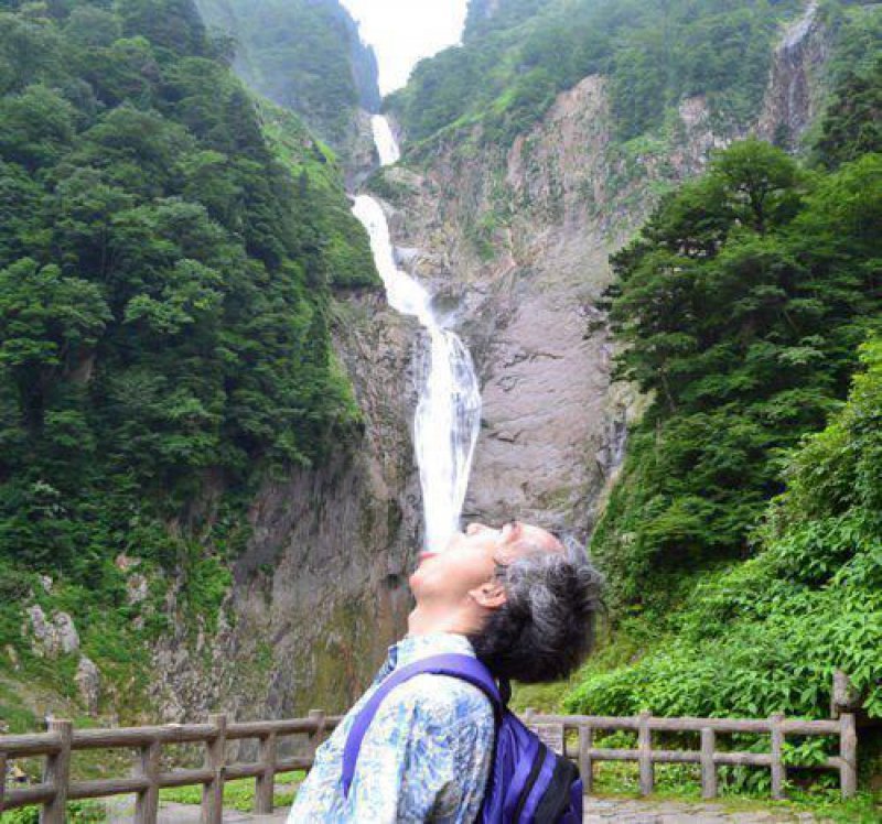 Beautiful Waterfall Pictures And Wallpapers