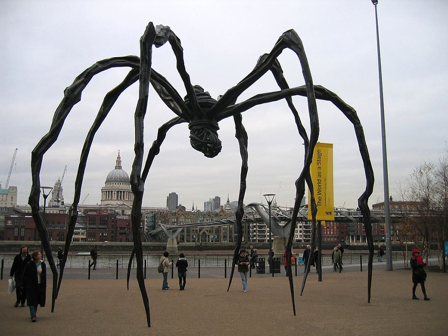 30 Most Creative Statues And Sculptures Around The World