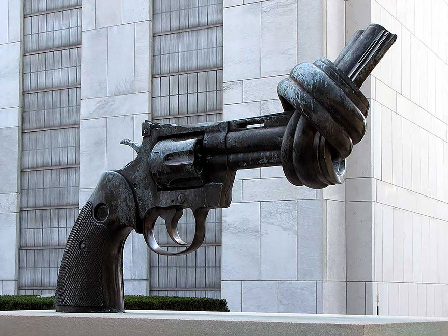 30 Most Creative Statues And Sculptures Around The World