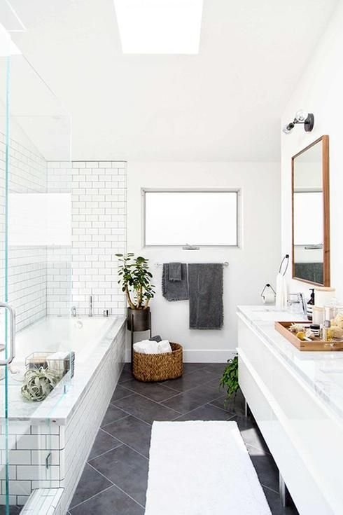 9 (+1 bonus) Tips for Decorating Your Bathroom in 2019