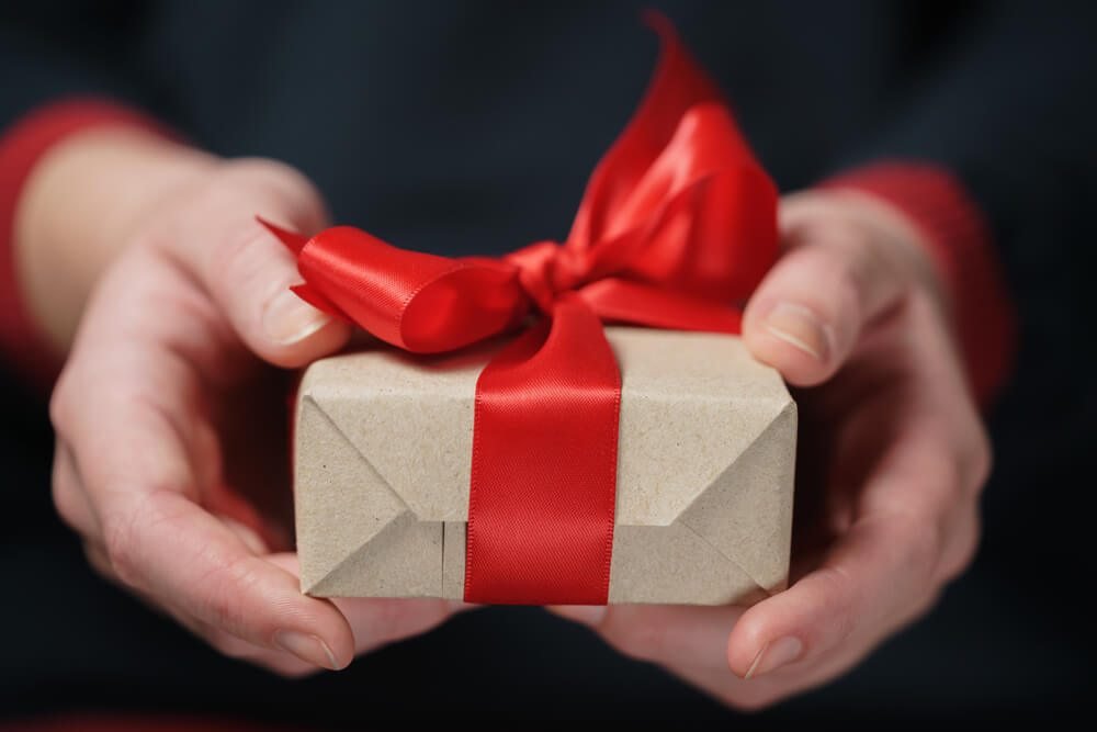 Ideal Gifts To Give On Her 18th Birthday