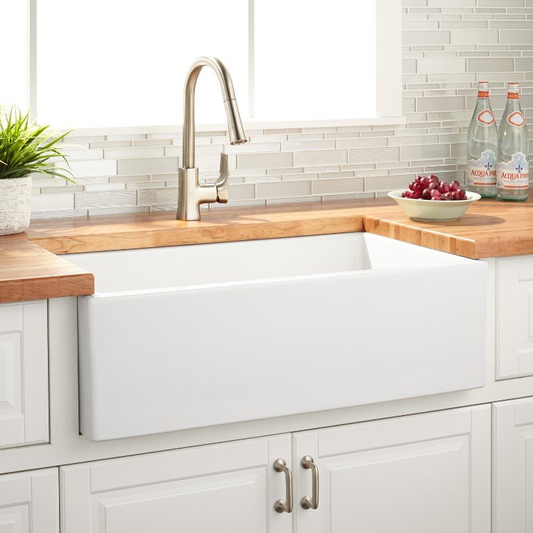 7 Things to Consider Before Buying a Fireclay Farmhouse Sink