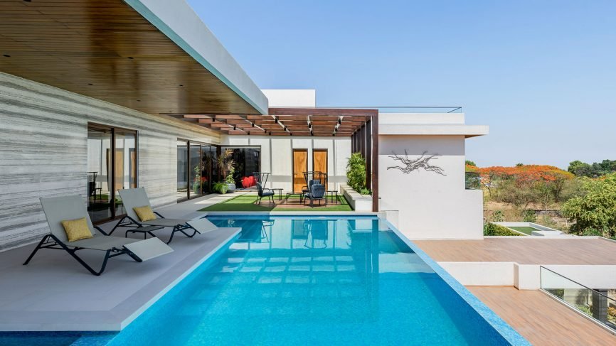 3 Reasons Why You Should Have A Swimming Pool In Your Home