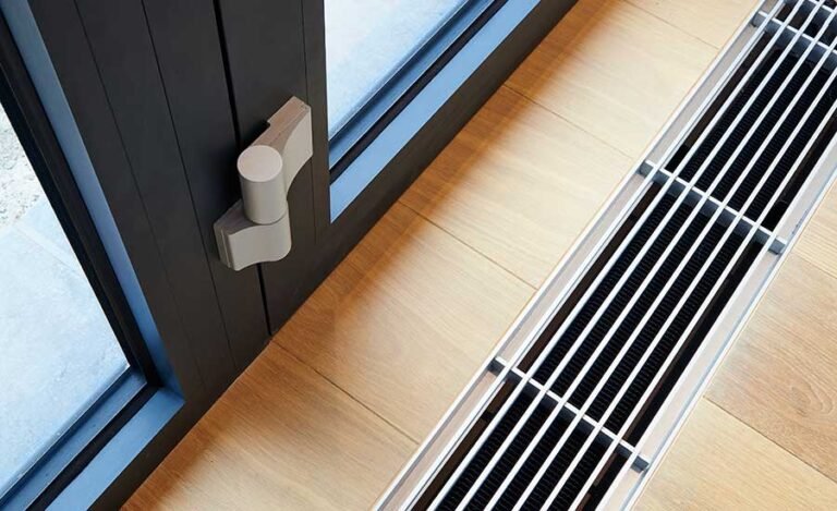 How To Choose Between Floor and Ceiling Heat Ducts