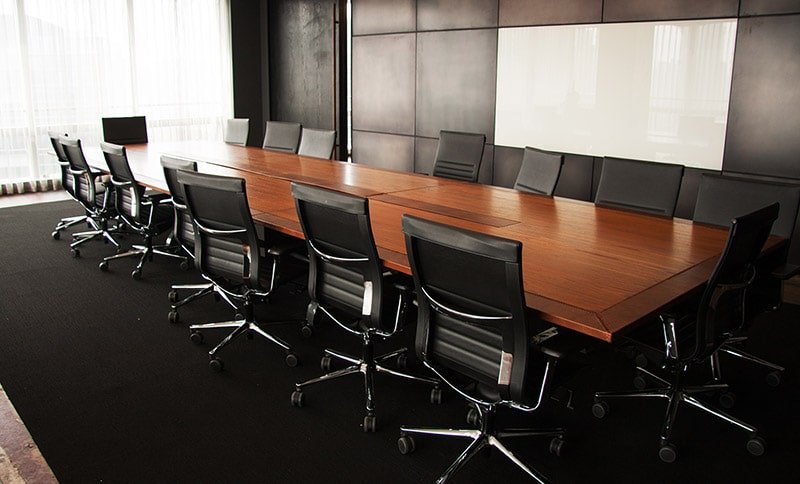 Advantages of a Virtual Boardroom Over Physical One