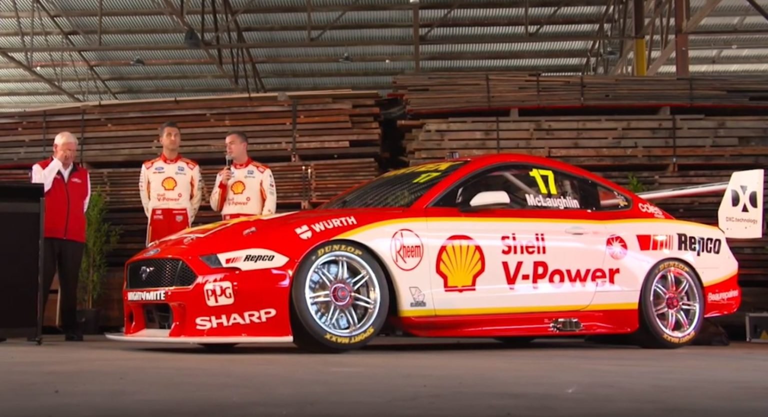 How to Choose the Perfect Shell V-Power Racing Team Merchandise?