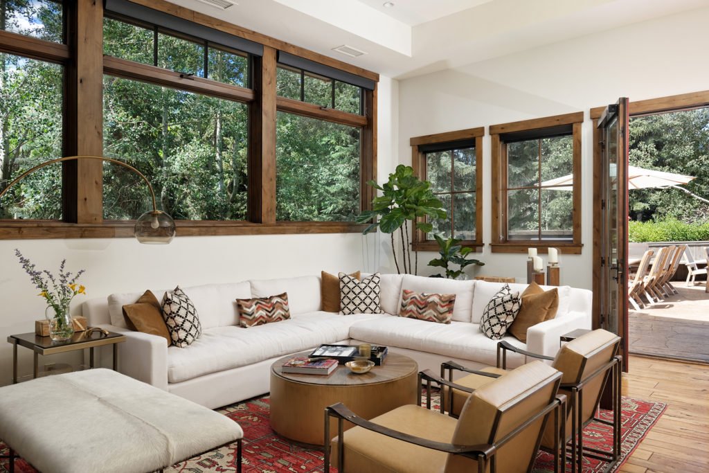 How To Decorate Your Home In The Rustic Vogue Style