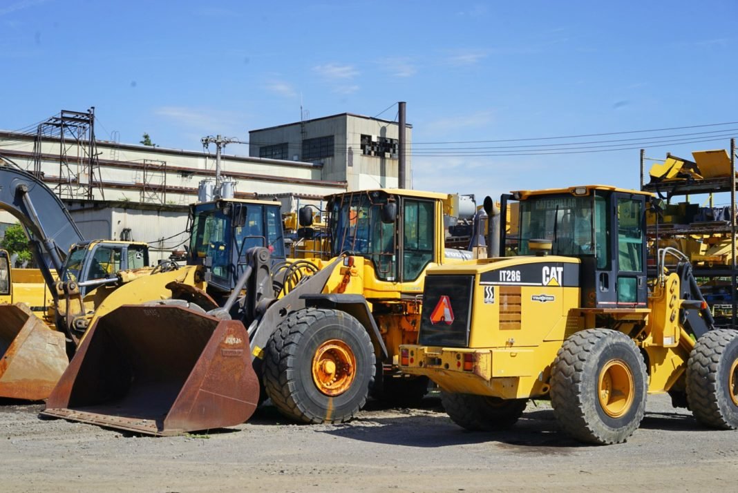 7 Tips to Handle Heavy Equipment Replacement Parts