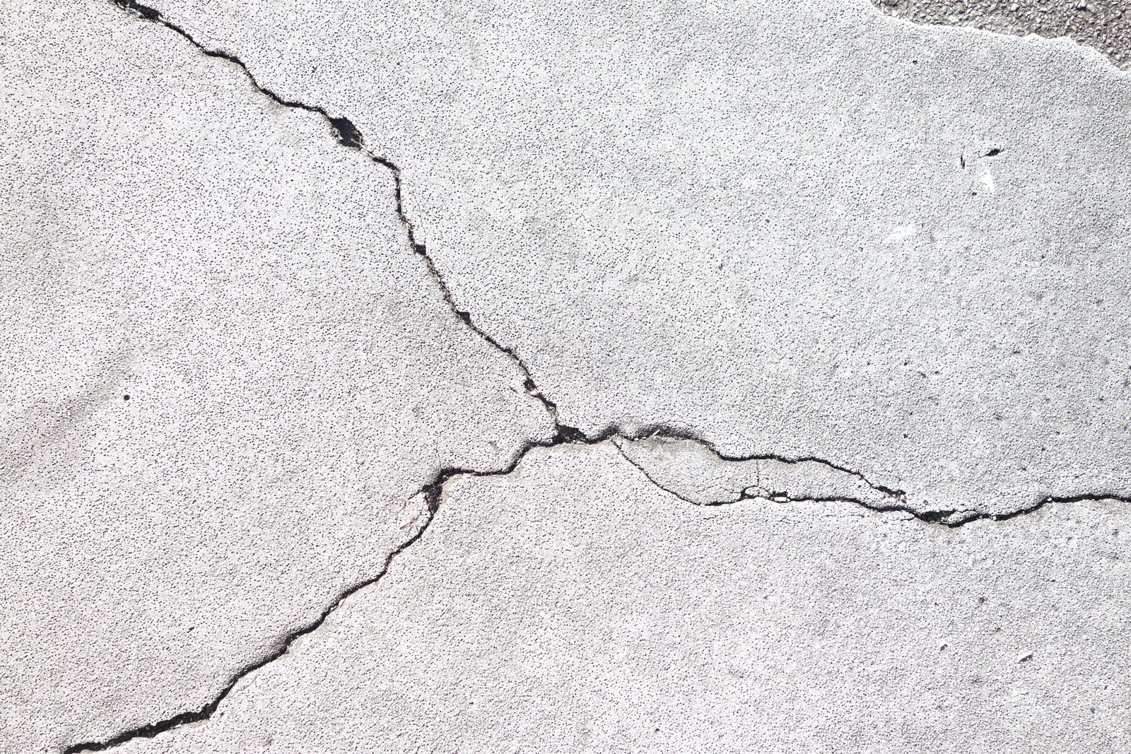 Never Ignore These Warning Signs of Foundation Damage